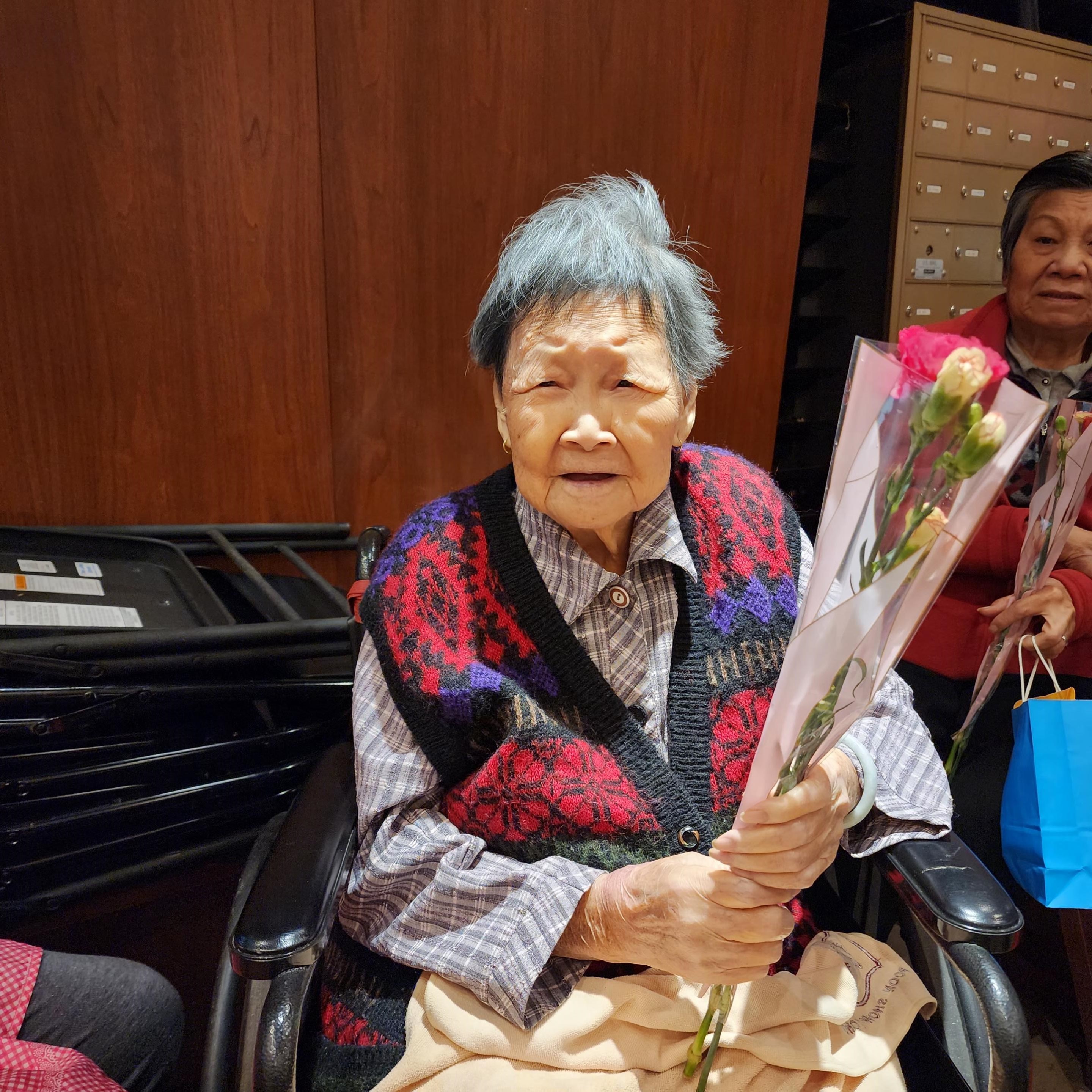 Little Star Early Childhood Center Celebrates Mother's Day at Hong Ning ...